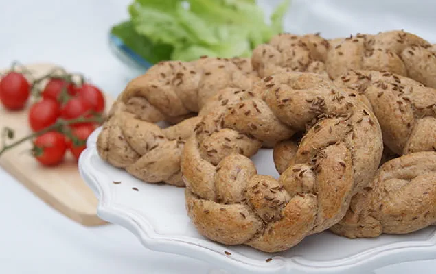 Caraway & Gruyere Rye Rolls | Bake With Stork