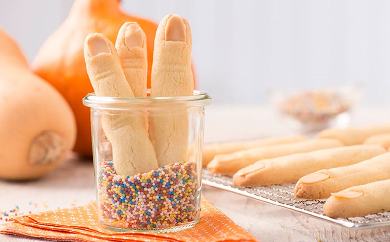Halloween Horror Finger Biscuits | Bake With Stork